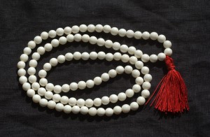 Prayer Beads – a Summary of Their Use Prior to 1600 | Eirny